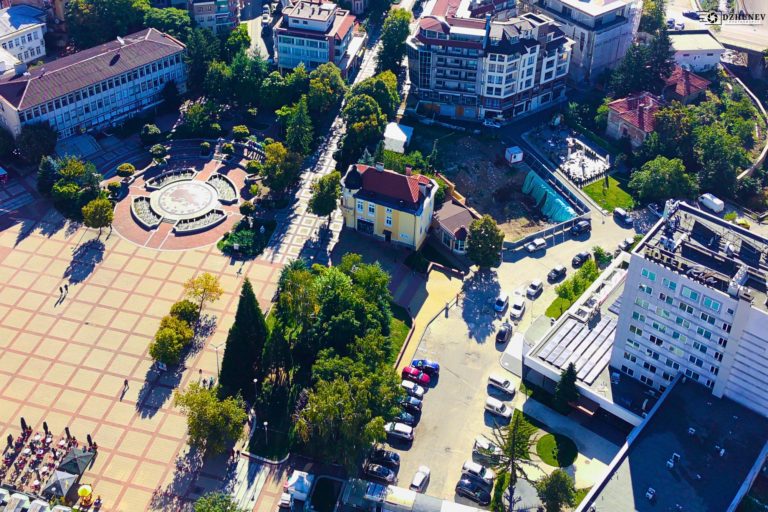 Дупница: Красотата на града през птичи поглед - Дрон фото и видео ...